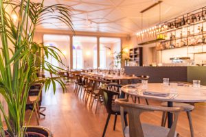 A Fantastic Feast at Mon Repos – The World In A Weekend